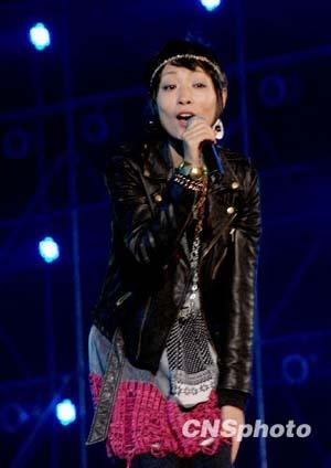 Memorial concert held for late singer Chen Lin CCTV-International