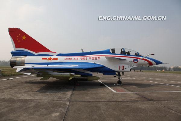 New paint coating of J-10 fighter_CCTV-International