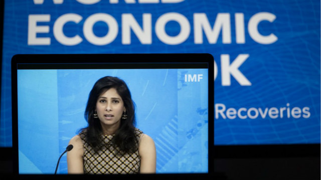 IMF upgrades global growth forecast to 6 pct, highlights divergence in ...