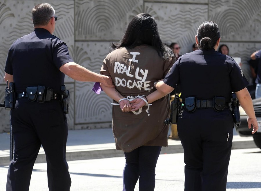 U.S. private prisons -- an industry capitalizing on incarceration_英语频道 ...