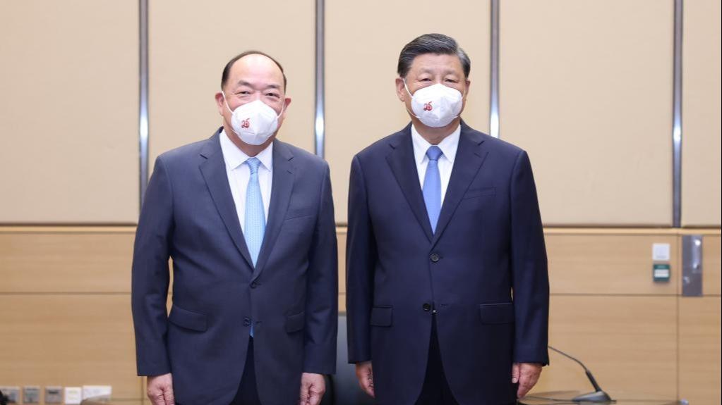 President Xi meets chief executive of Macao SAR_英语频道_央视网(cctv.com)