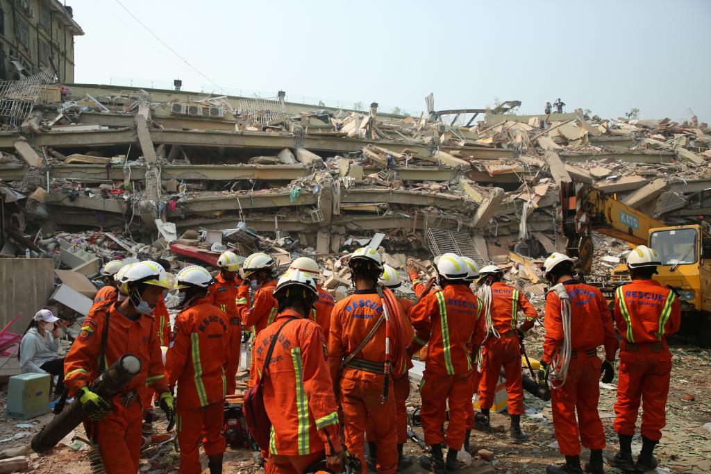 Chinese rescue teams racing against time to save lives in quake-hit ...